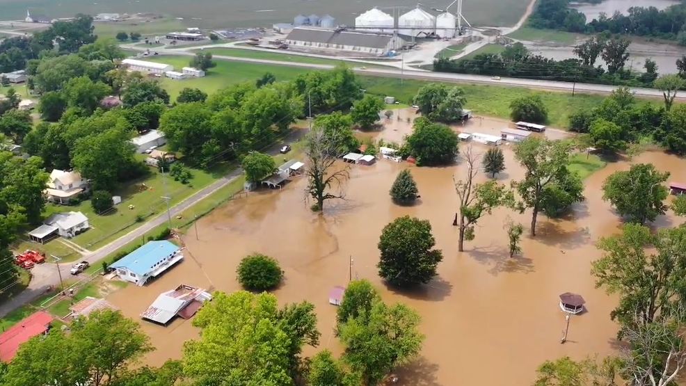 Webbers Falls residents urged to evacuate after barges break loose on ...