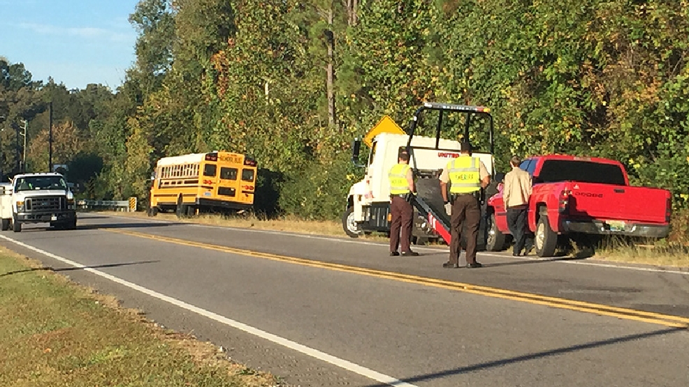 No injuries in school bus crash on Hwy 119 | WBMA